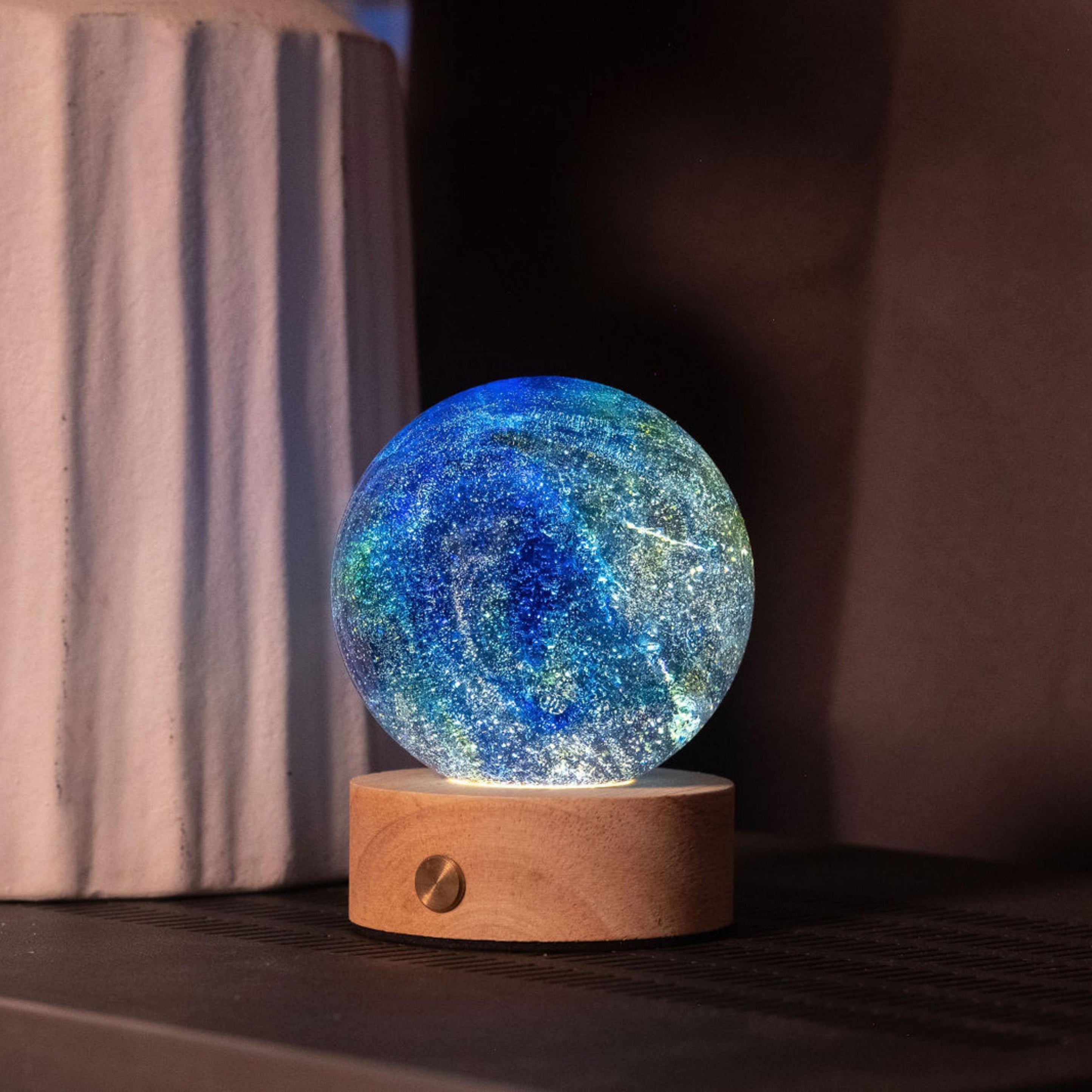 Cosmic Starry Planet Lamp – Space Mesmerise