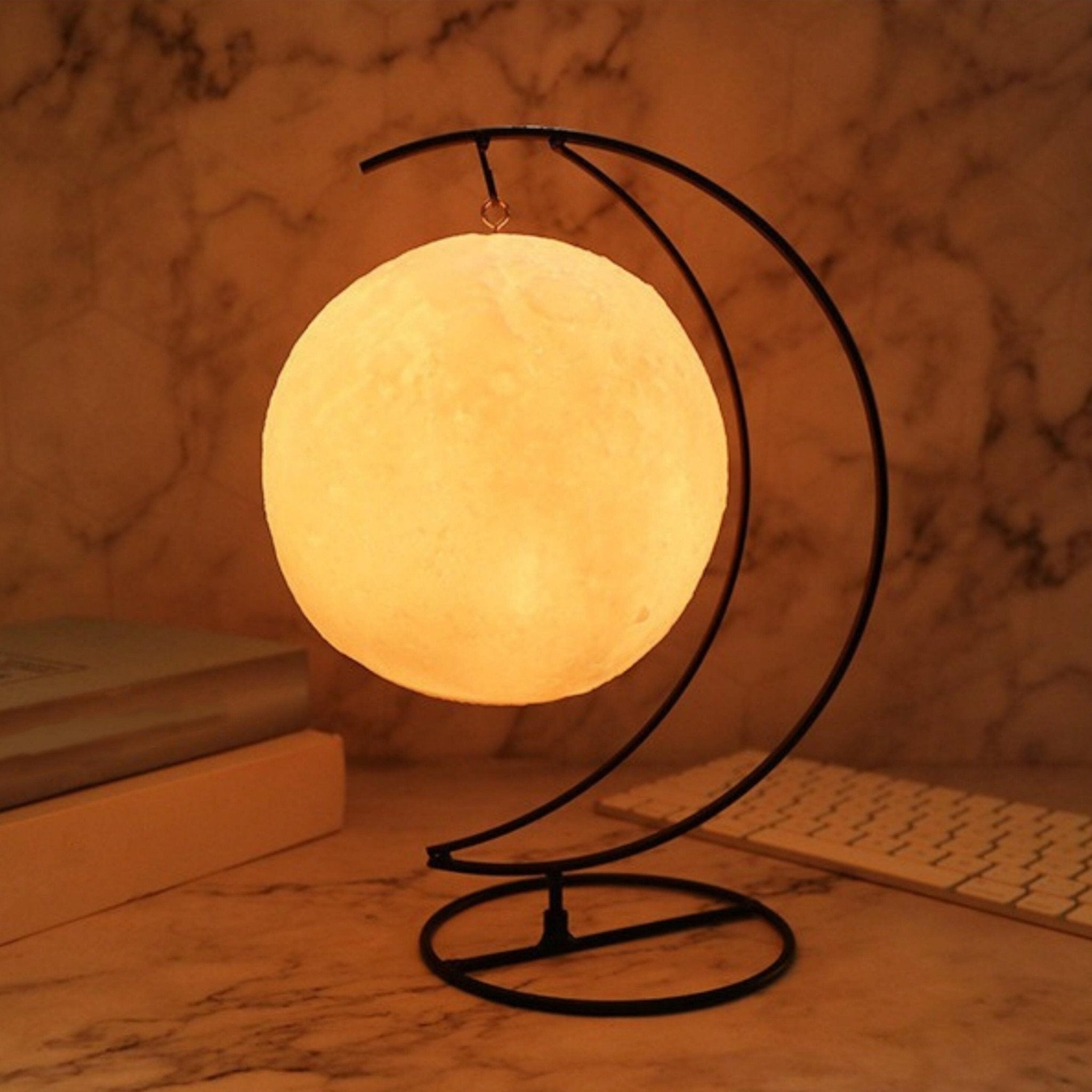 3D Printed Planet and Moon Lamp – Space Mesmerise